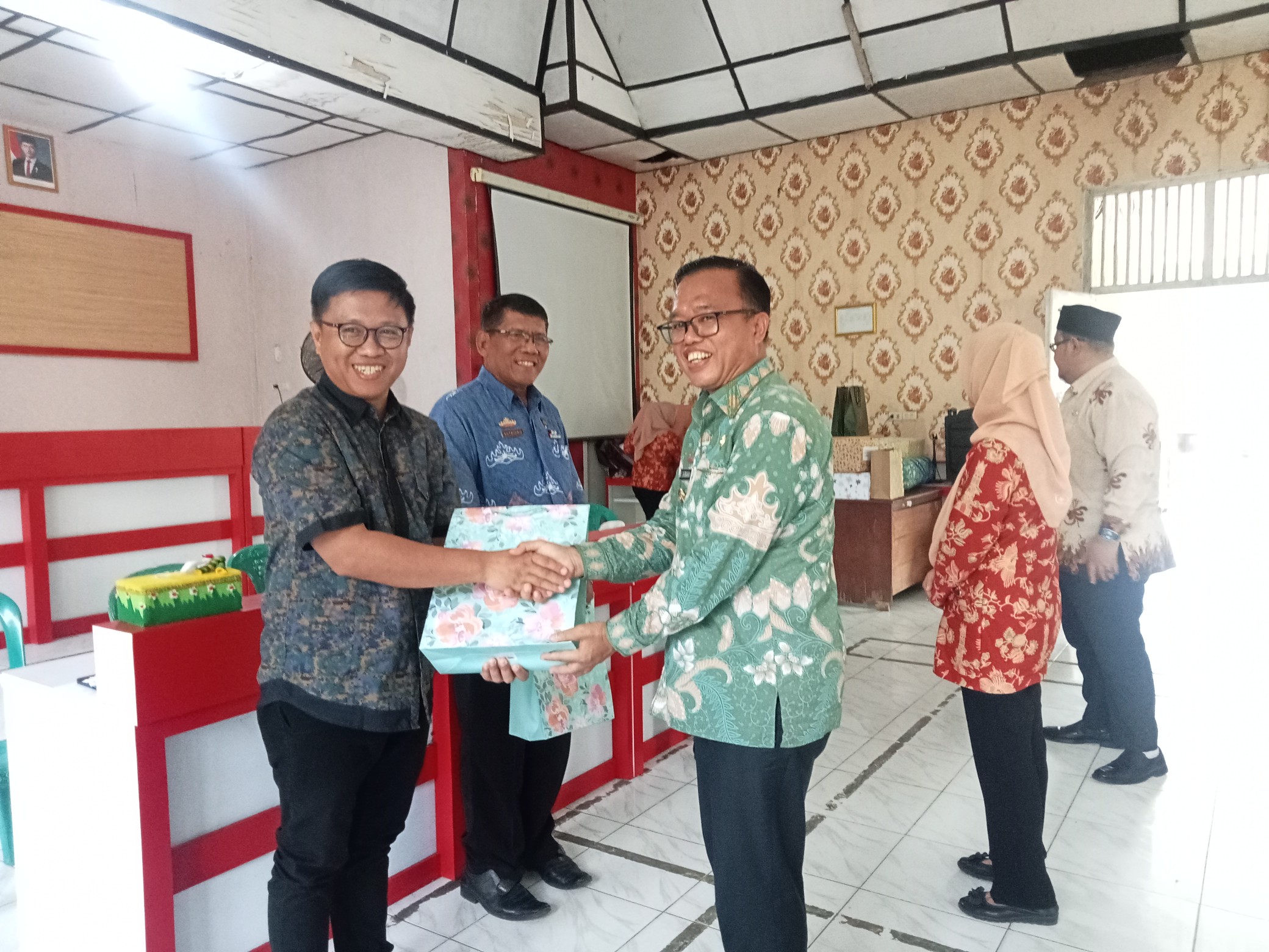 Disdik Lamsel Gelar Sertijab Kabid Disdik - Serambi Lampung